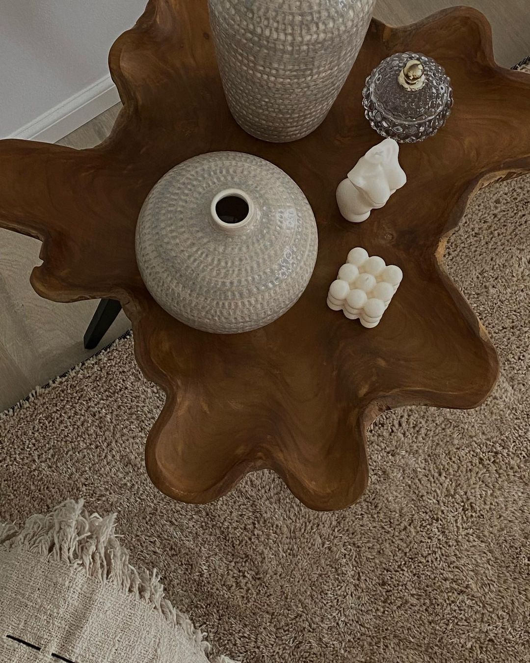 Mesa de apoio ELSA Madeira de teca Castanho | Beliani.pt