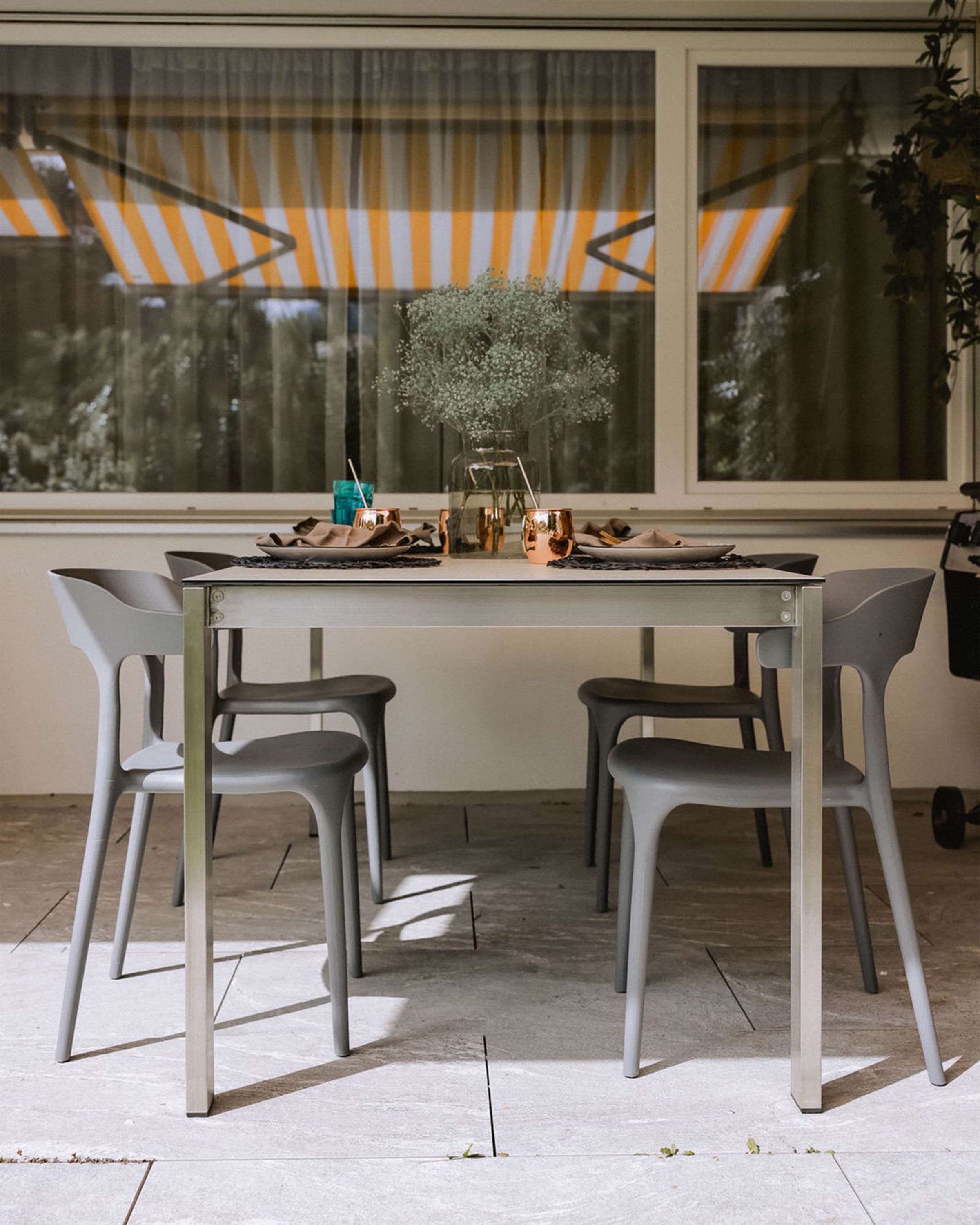 Garden Dining Table COSOLETO 180 cm 90 cm Glass White | Beliani.co.uk