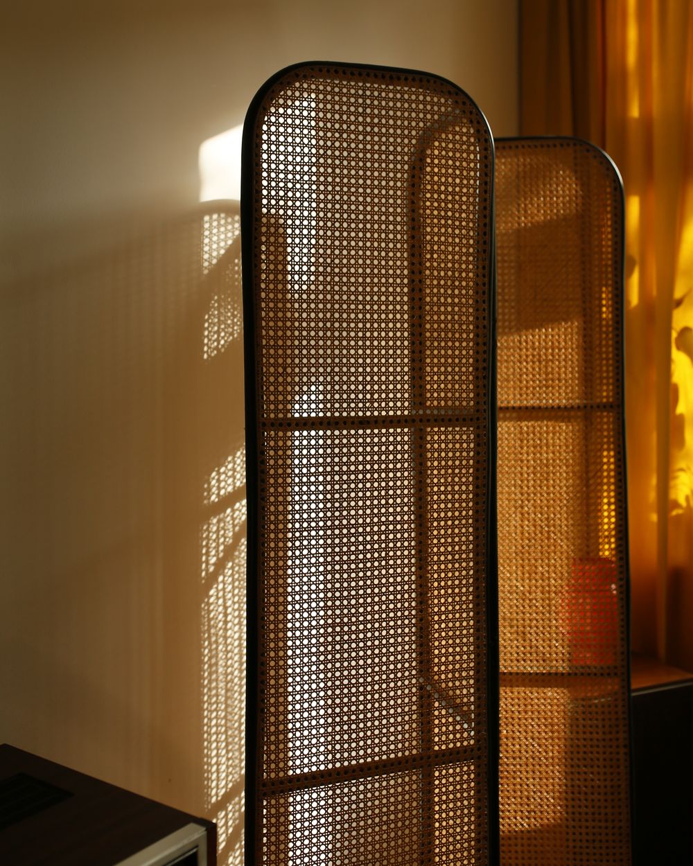 3 Panel Room Divider POTENZA Light Brown 105 cm 180 cm | Beliani.co.uk