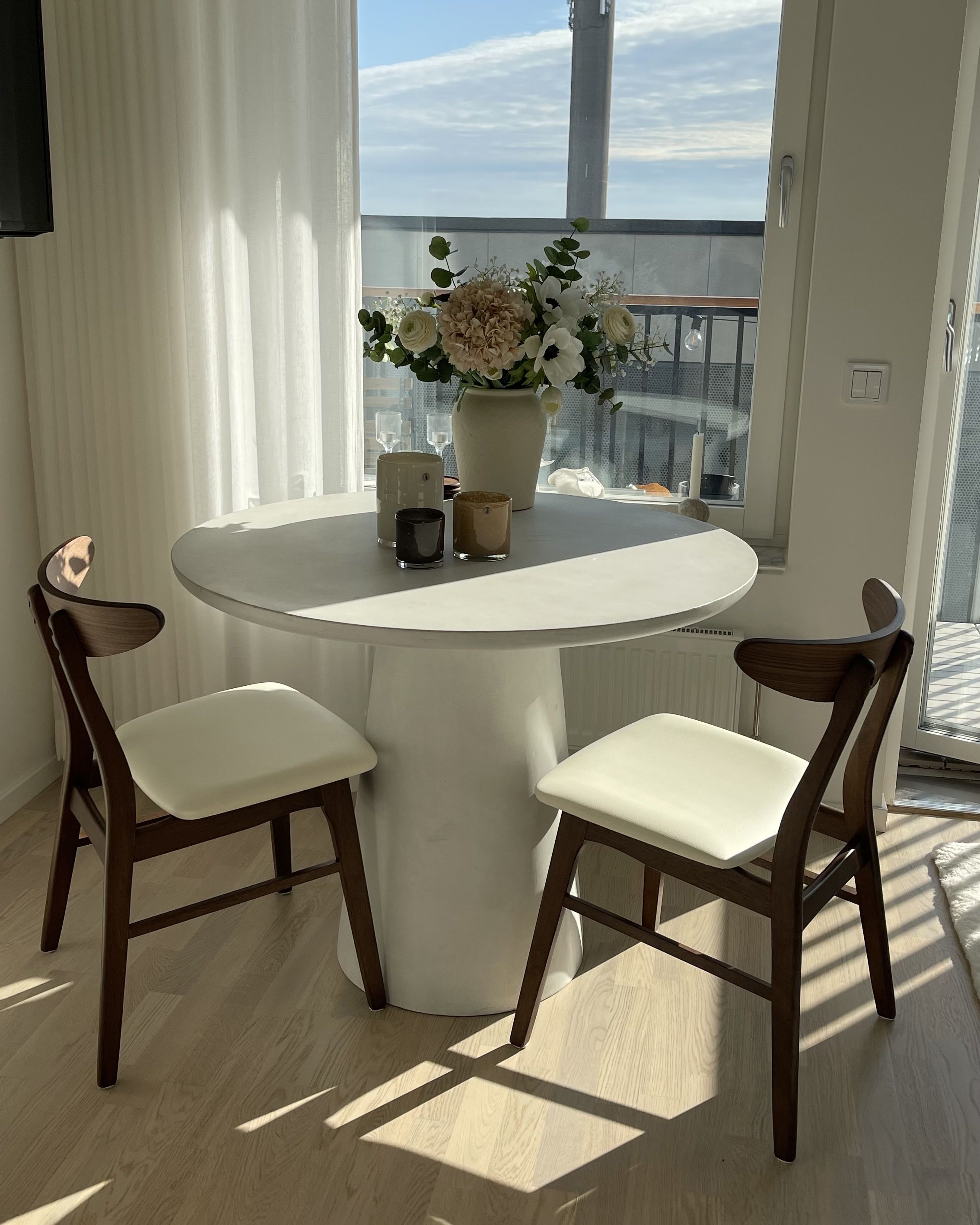 Set van 2 eetkamerstoelen LYNN Hout Wit | Beliani.nl