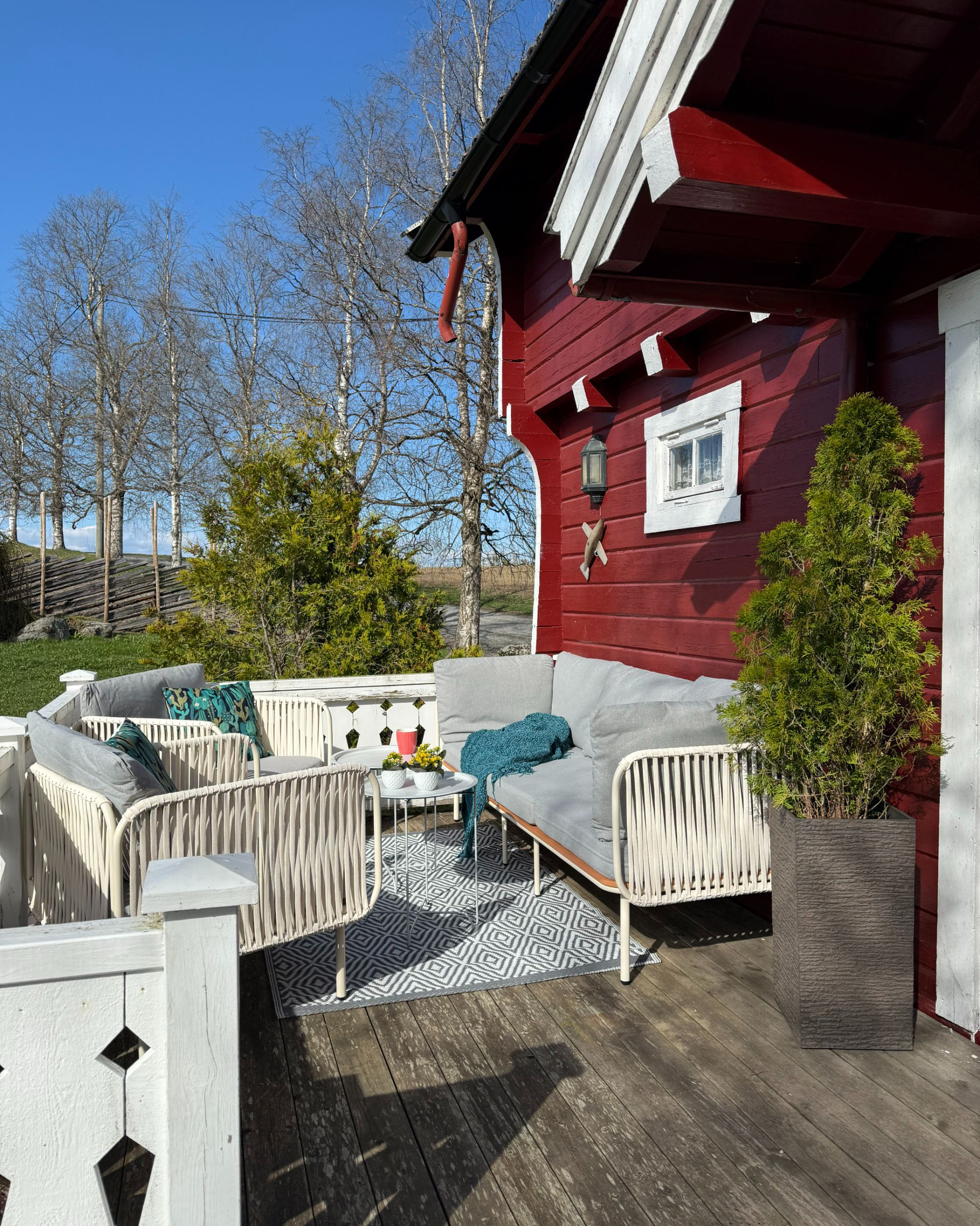 Plant Pot GAZA 30 cm Dark Brown | Beliani.co.uk