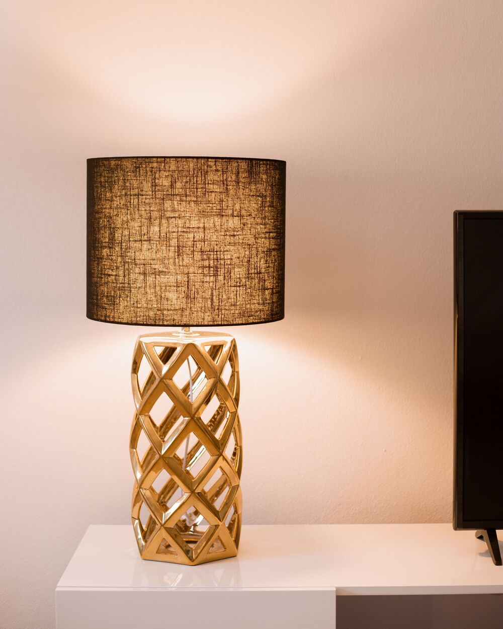 Sivupöytä ANCUD metalli Valkoinen | Beliani.fi