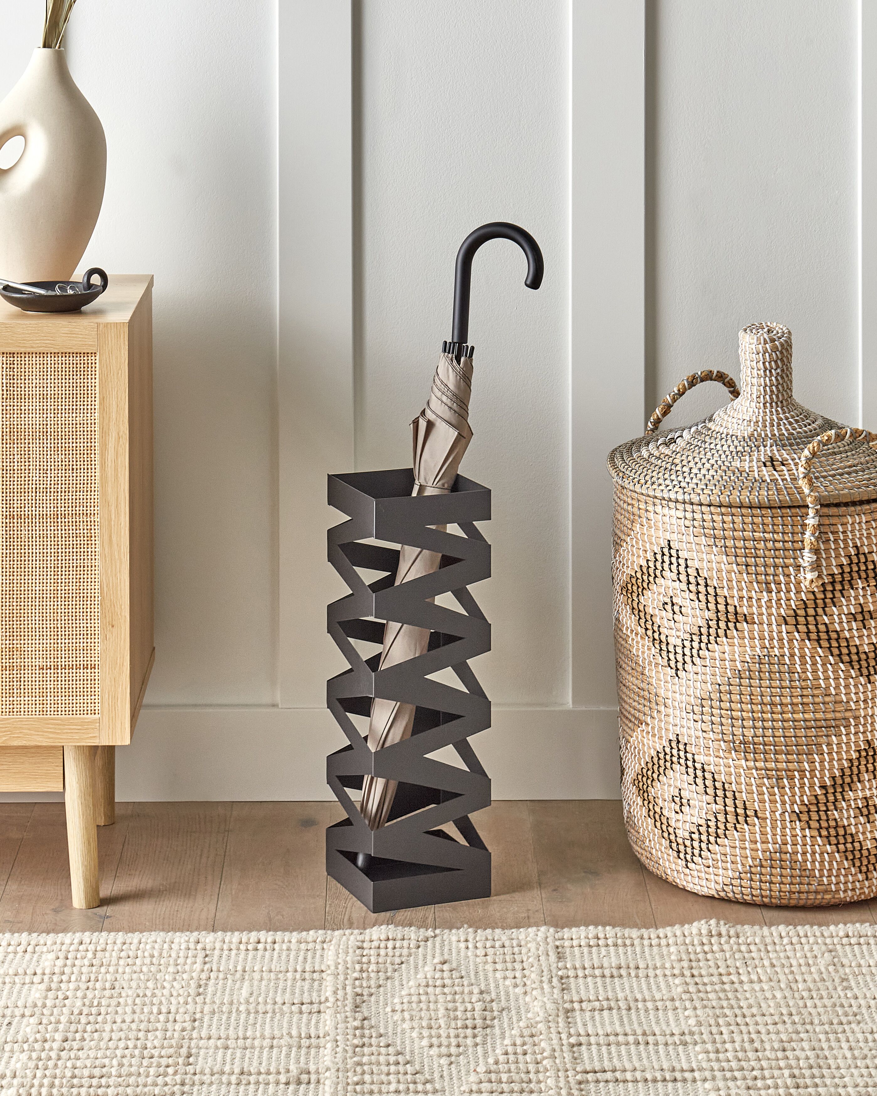 Paraplystativ SAMBIN Metal Sort | Beliani.dk