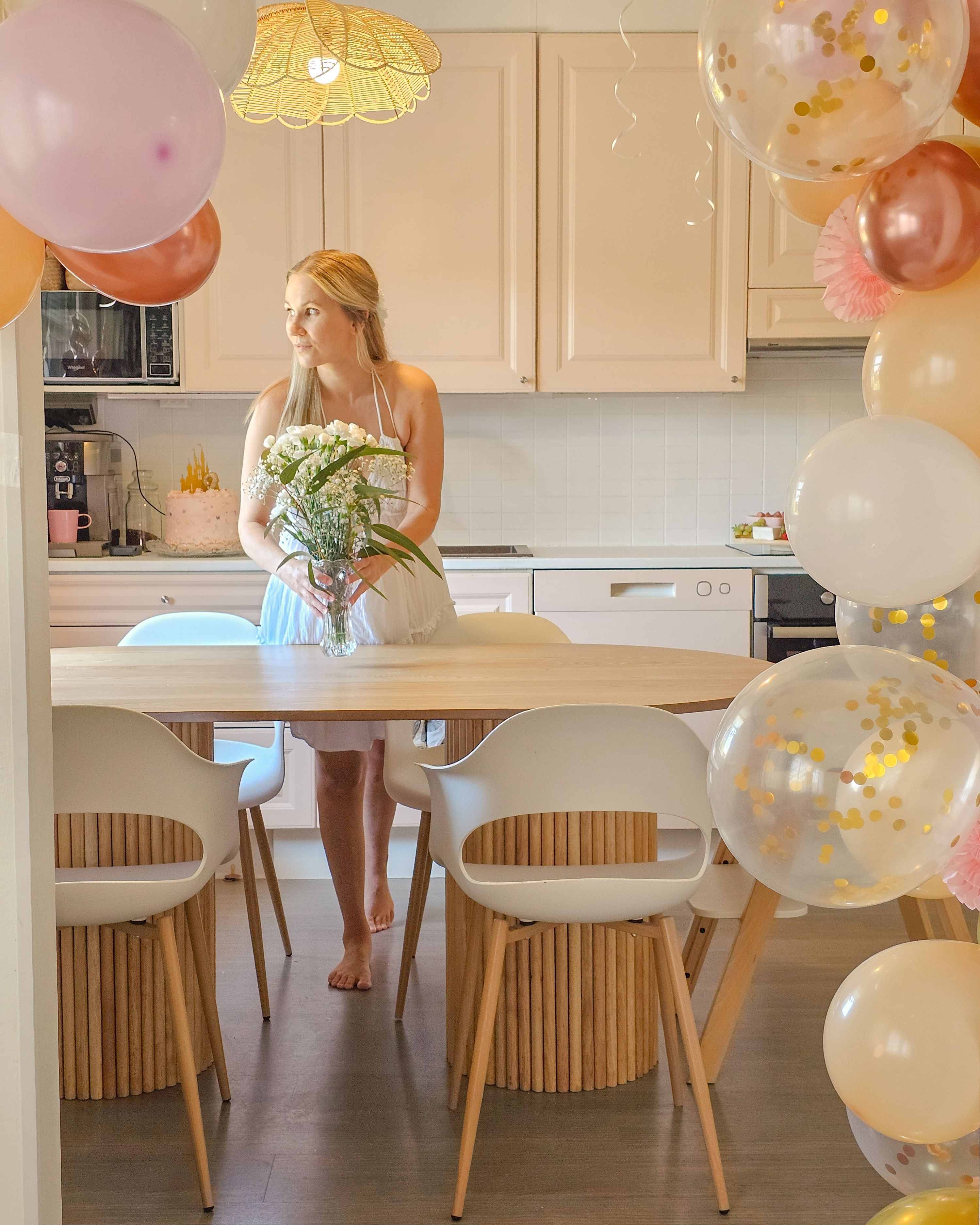 Dining Table SHERIDAN Natural Ash Wood 180 cm 100 cm | Beliani.at