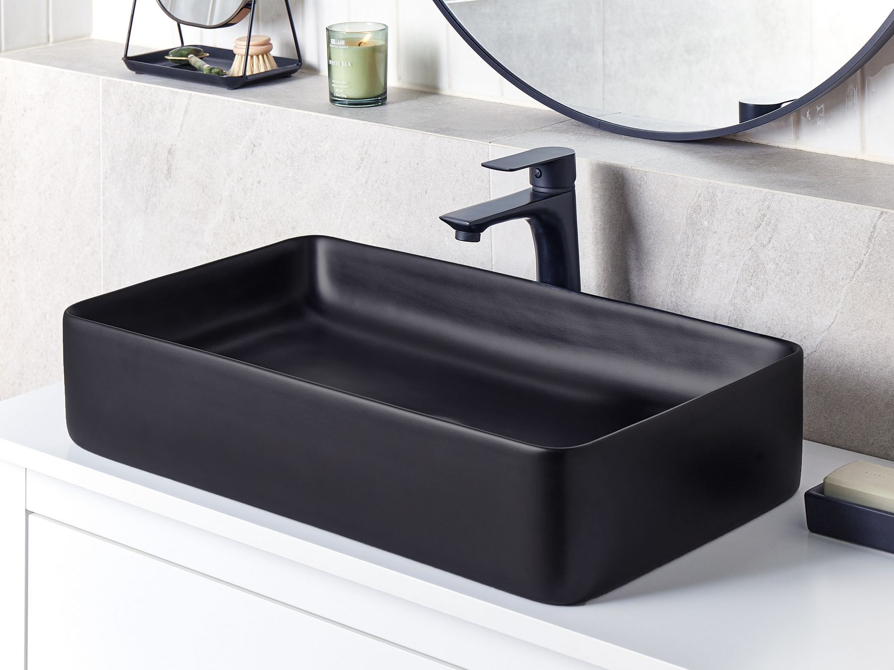 Countertop Basin 610 x 350 mm Black ULUA | Beliani.co.uk