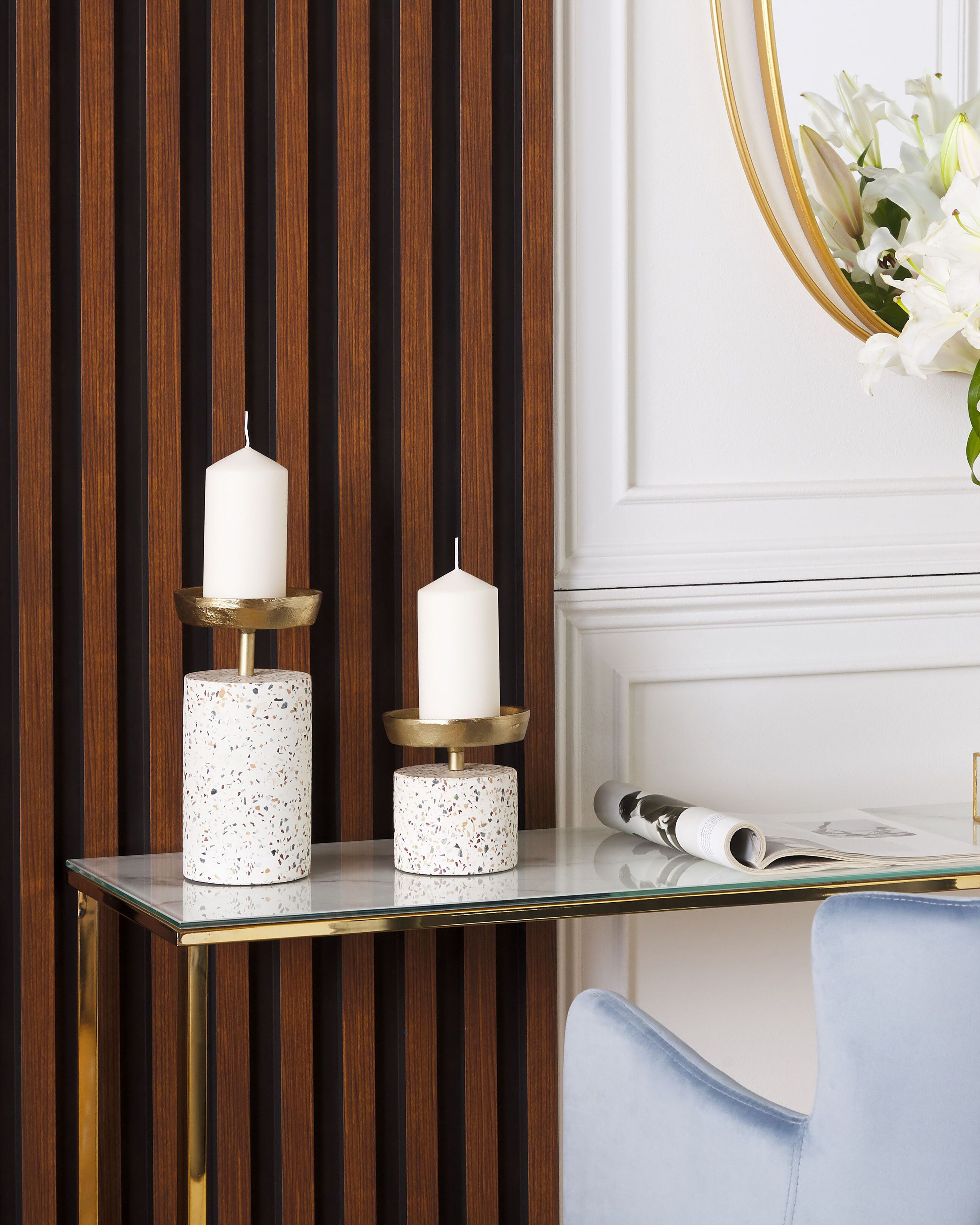 Sett med 2 lysestaker KAENGAN Stein 13/24 cm Gull | Beliani.no