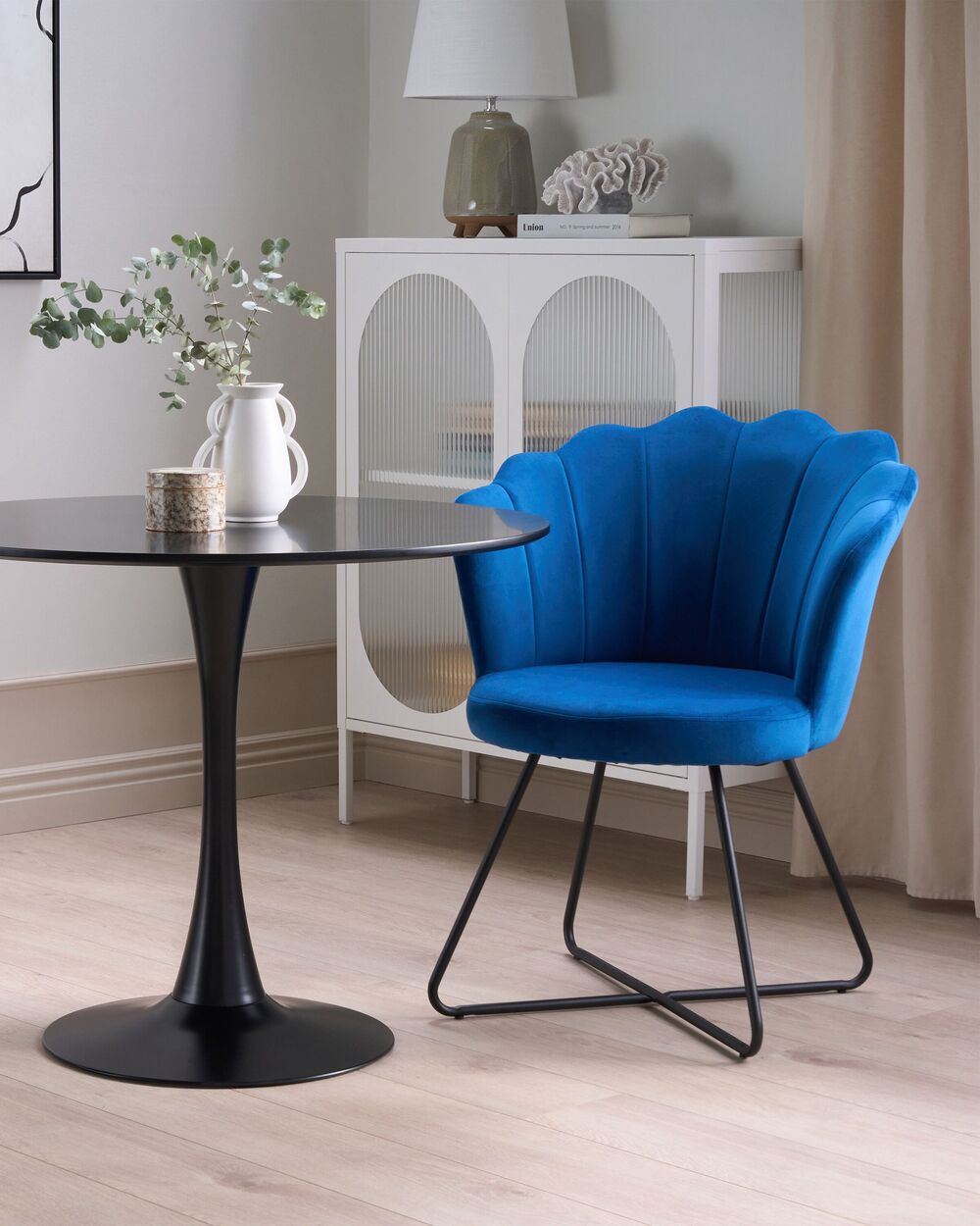 Blue velvet shell chair store
