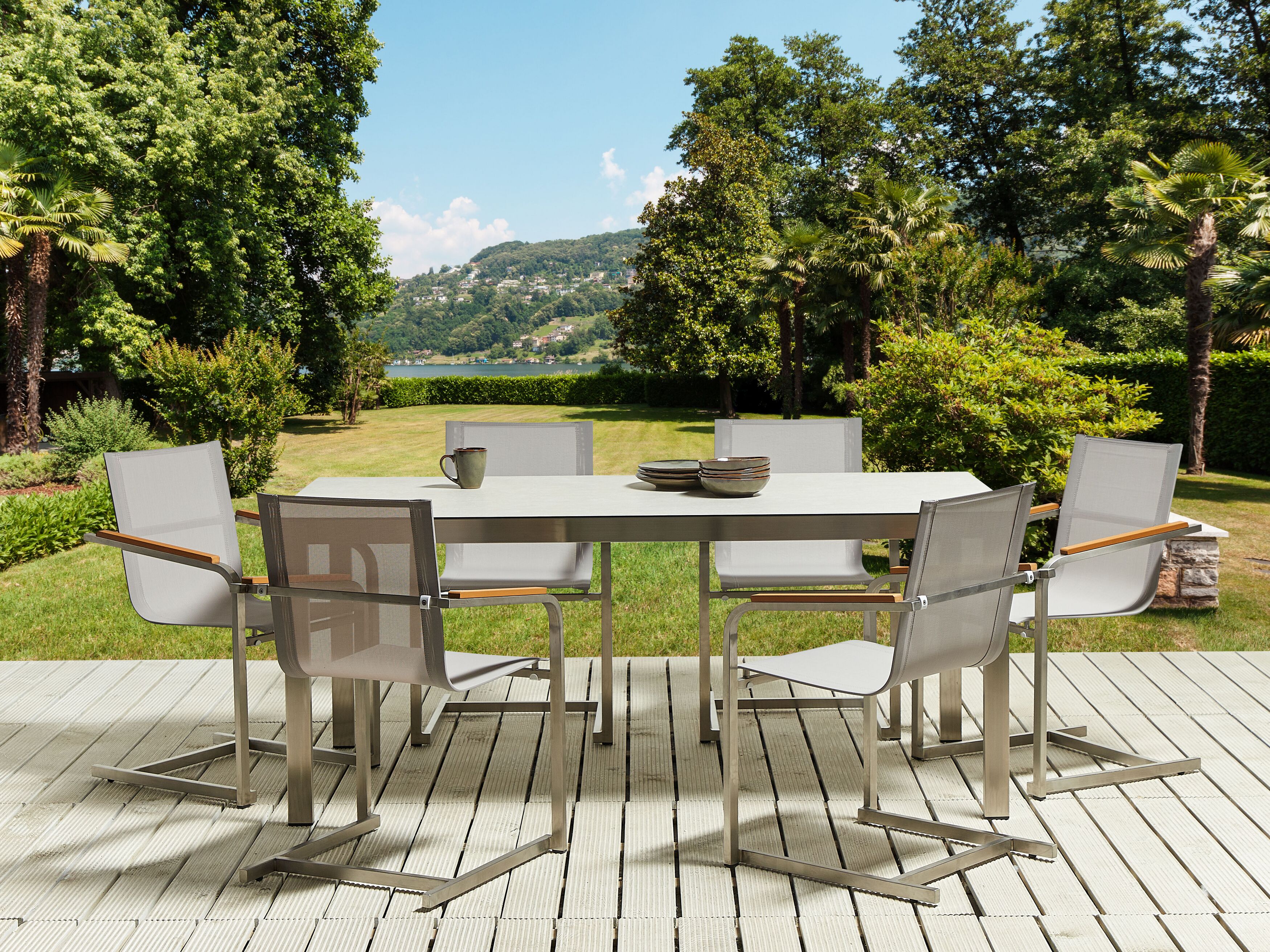 Mesa de jantar de jardim com tampo de vidro branco 180 x 90 cm COSOLETO ...