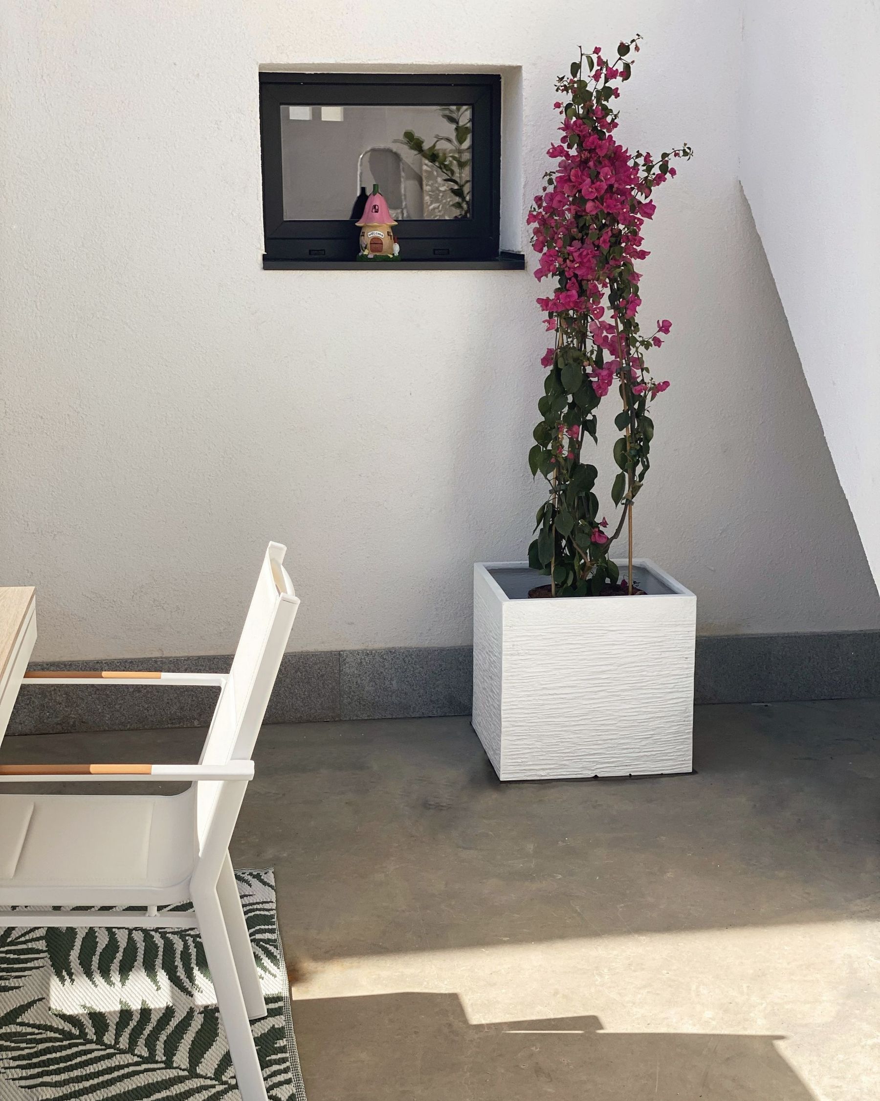 Plant Pot PAROS Ceramic 50 cm White | Beliani.co.uk