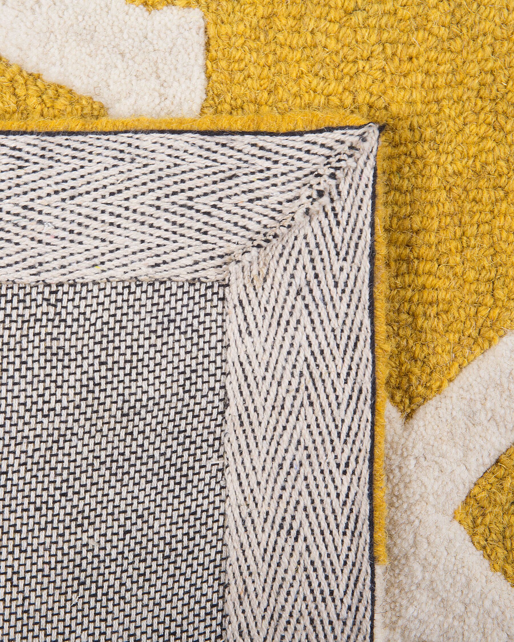 Wool Area Rug 140 x 200 cm Yellow SILVAN | Beliani.co.uk
