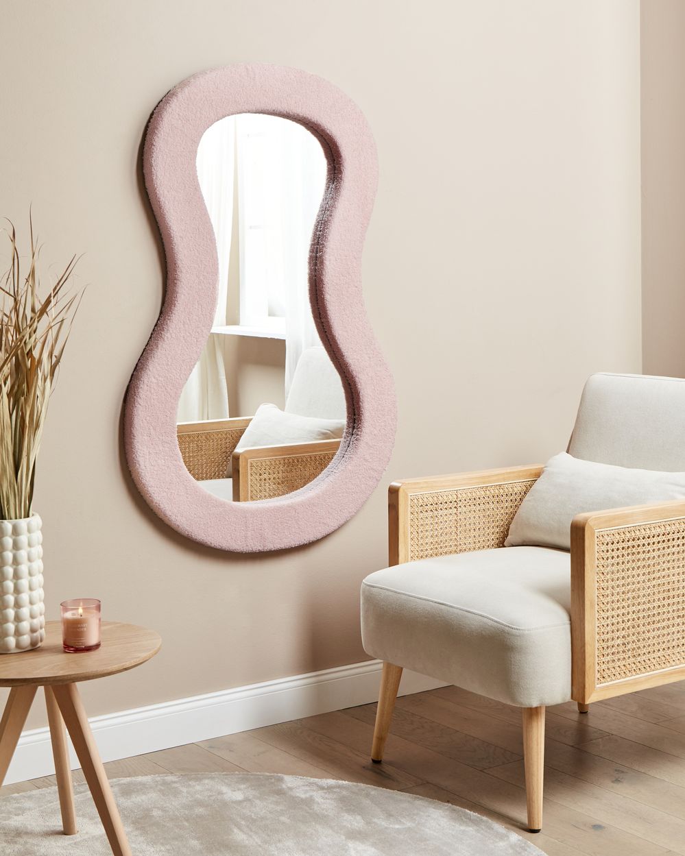 Wall Mirror PLANCHEZ 70 cm 112 cm Boucle Pink Beliani