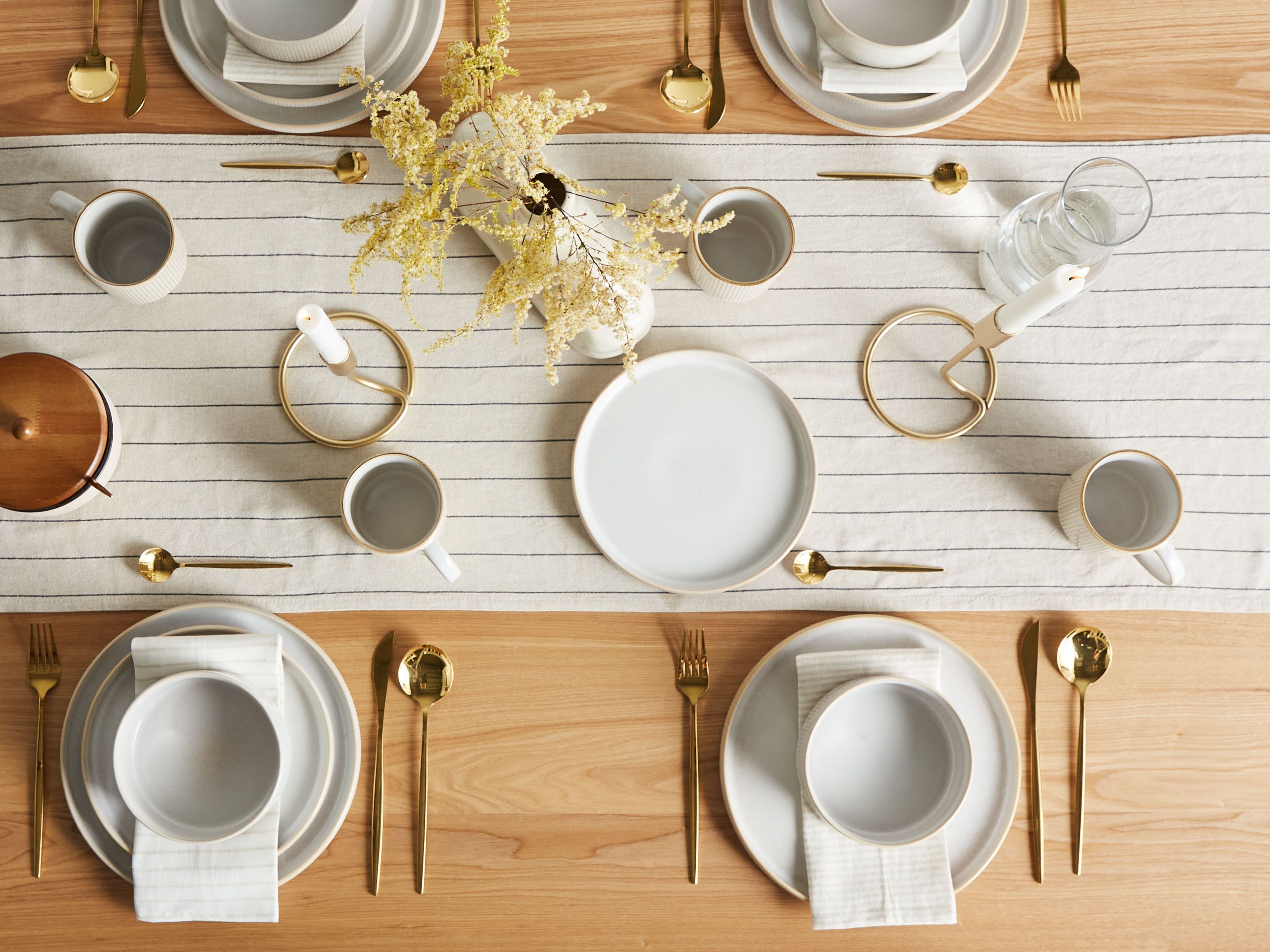 Set di 24 stoviglie SPIKENARD Gres porcellanato Bianco sporco | Beliani.it