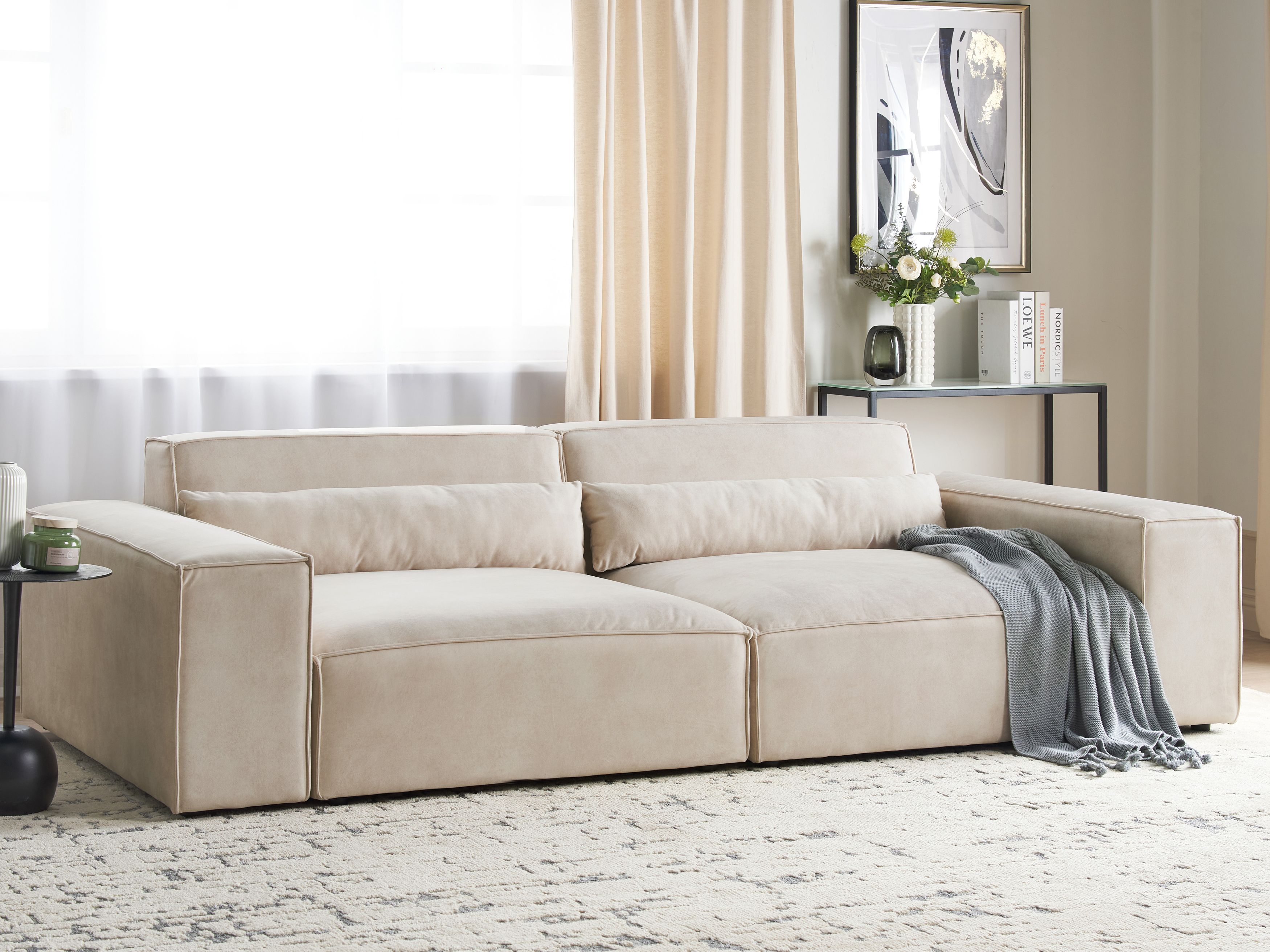 2-Sitzer Sofa Samtstoff hellbeige HELLNAR | Beliani.ch
