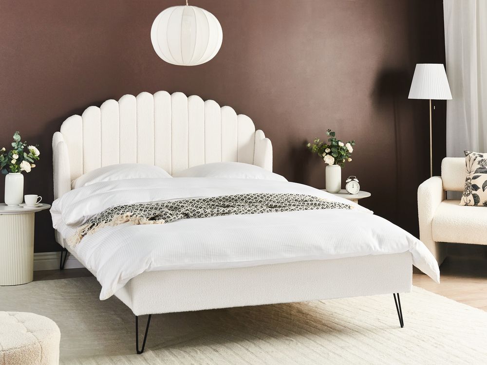 Bett mit Lattenrost Samtstoff LUBBON 140 x 200 cm Cremeweiß | Beliani.de