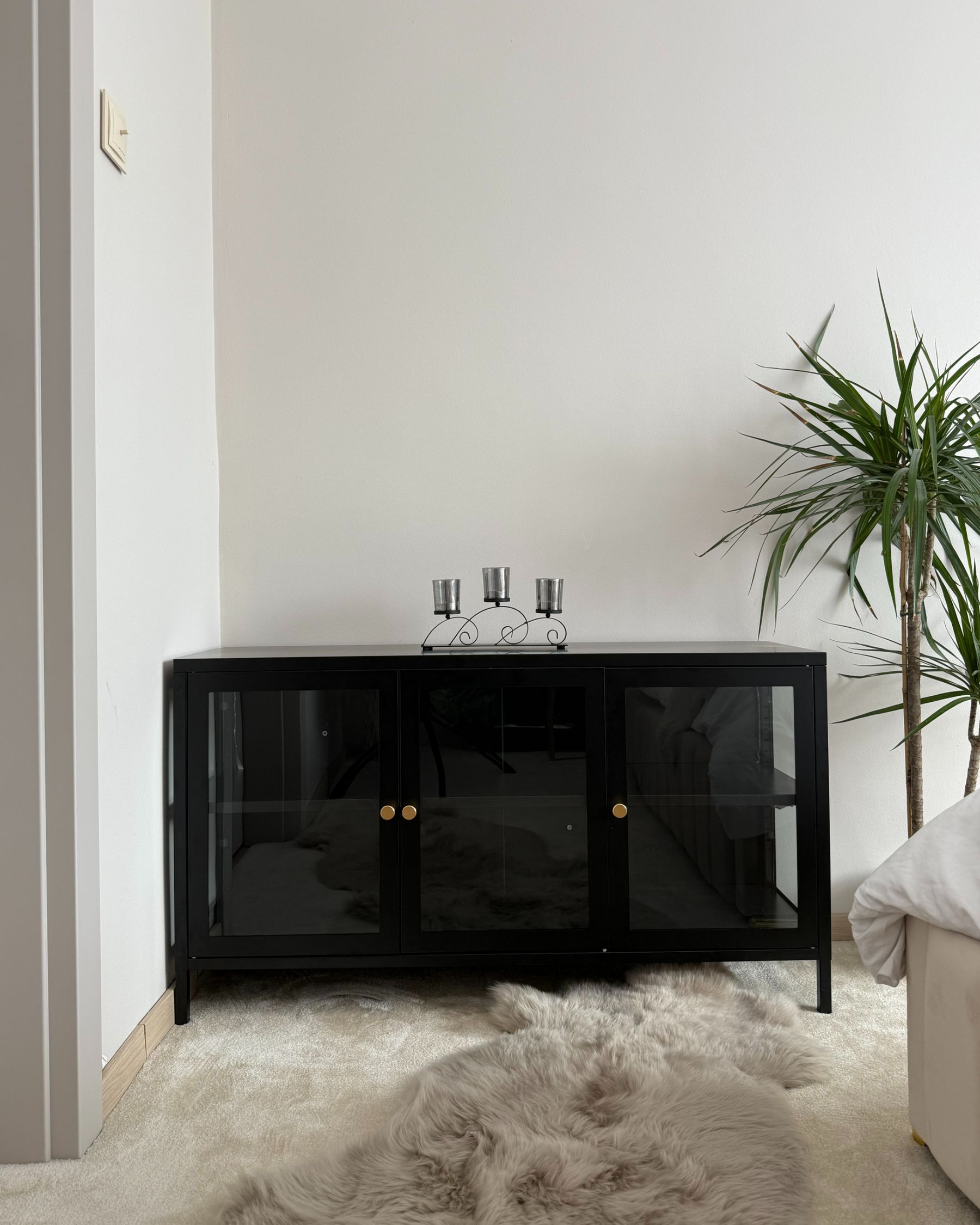 3 Door Metal LED Sideboard with Glass Display Black NEWPORT | Beliani.co.uk