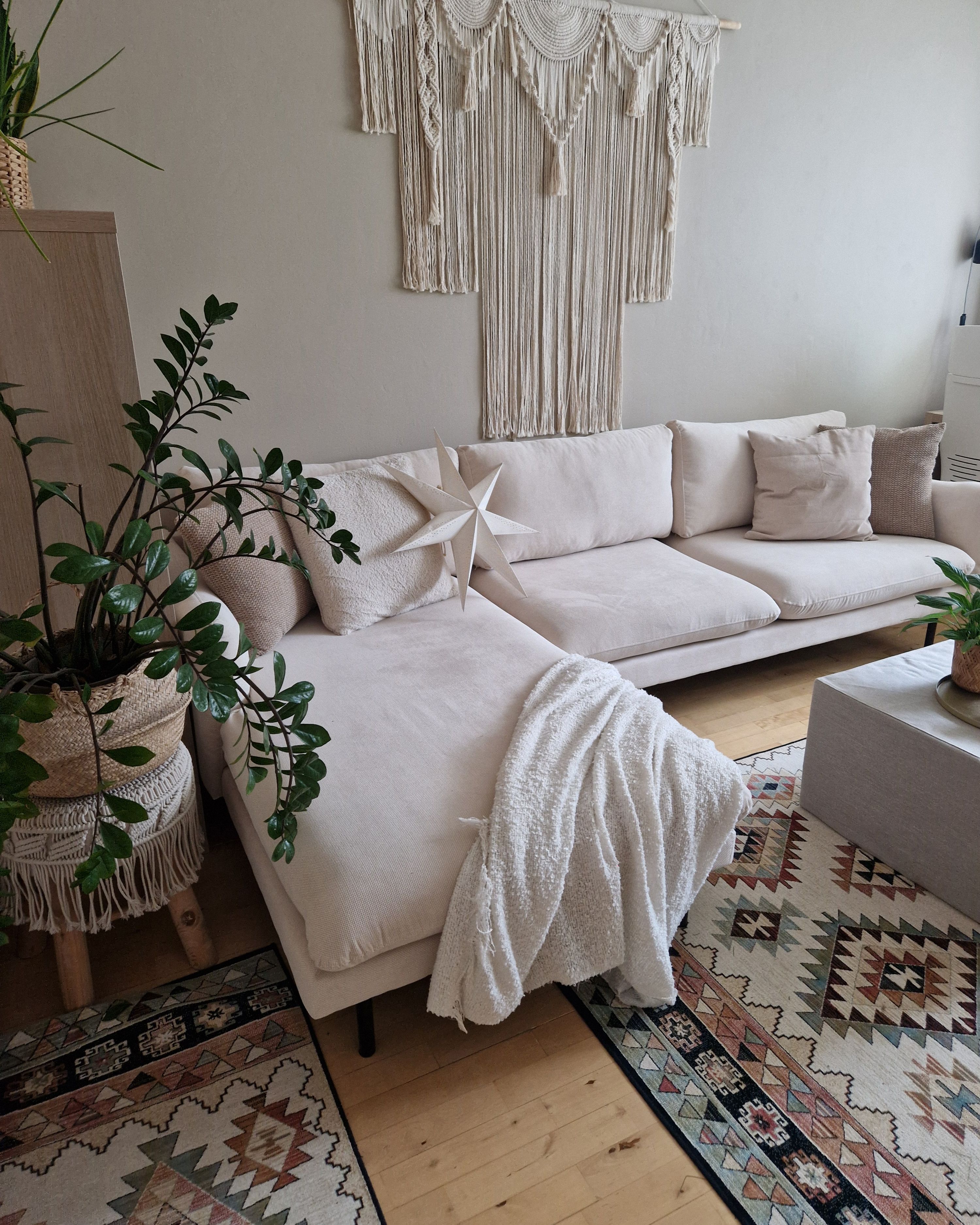 Right Hand Velvet Corner Sofa Light Beige VINTERBRO | Beliani.co.uk