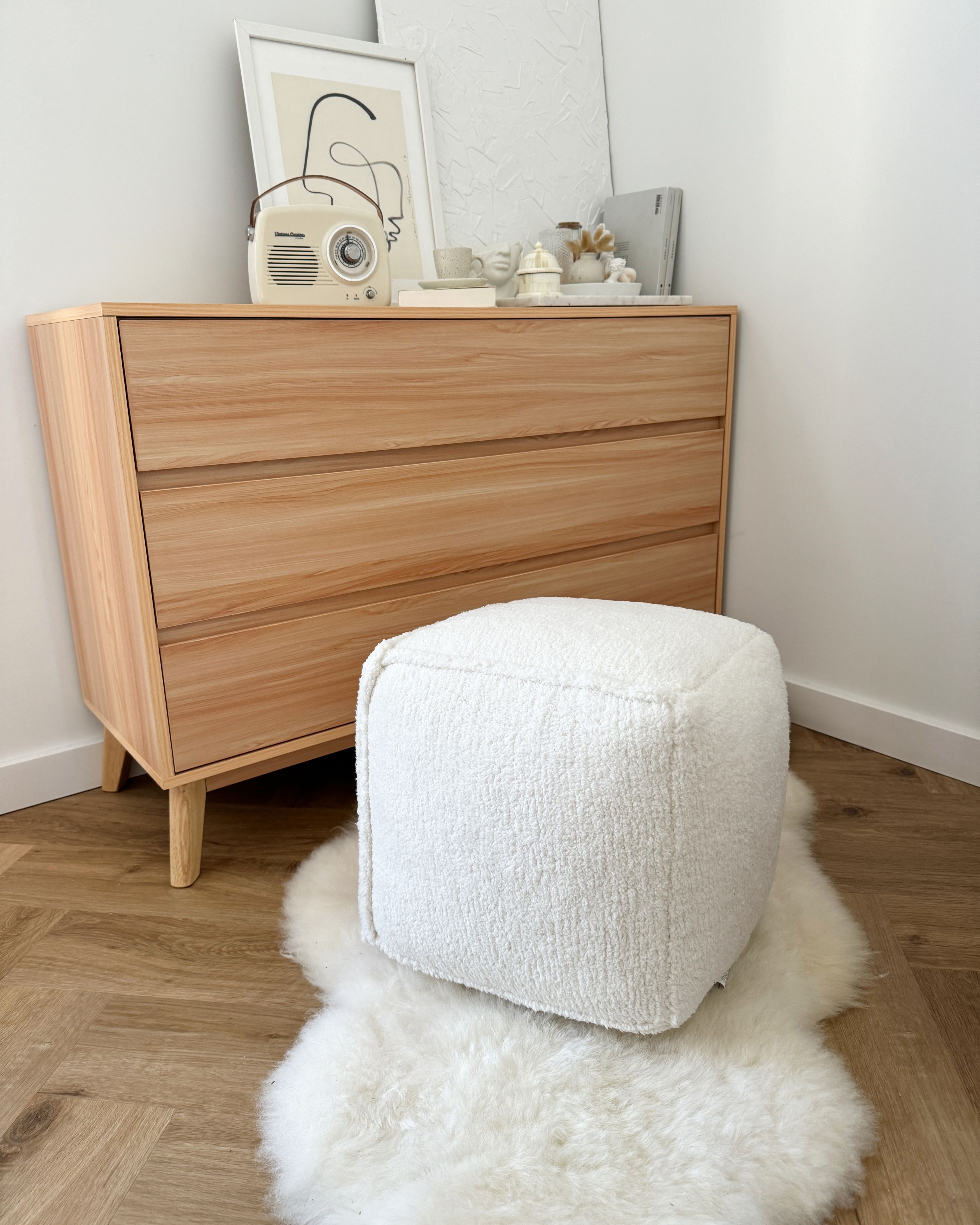 Byrå med 3 lådor SARDIS Ljusbrun | Beliani.se