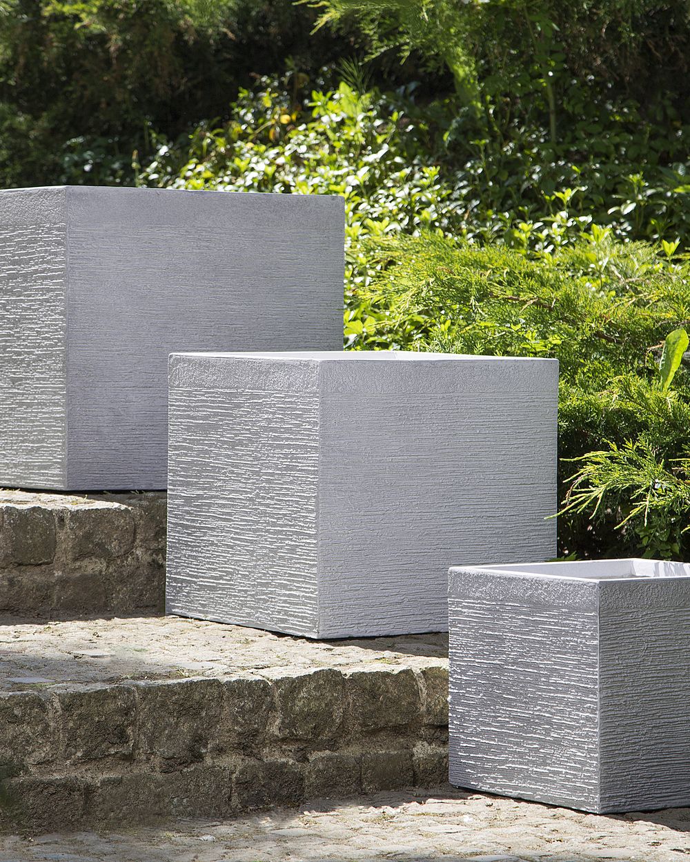 Set med 2 växtkrukor ELATEIA 37 cm Vit | Beliani.se