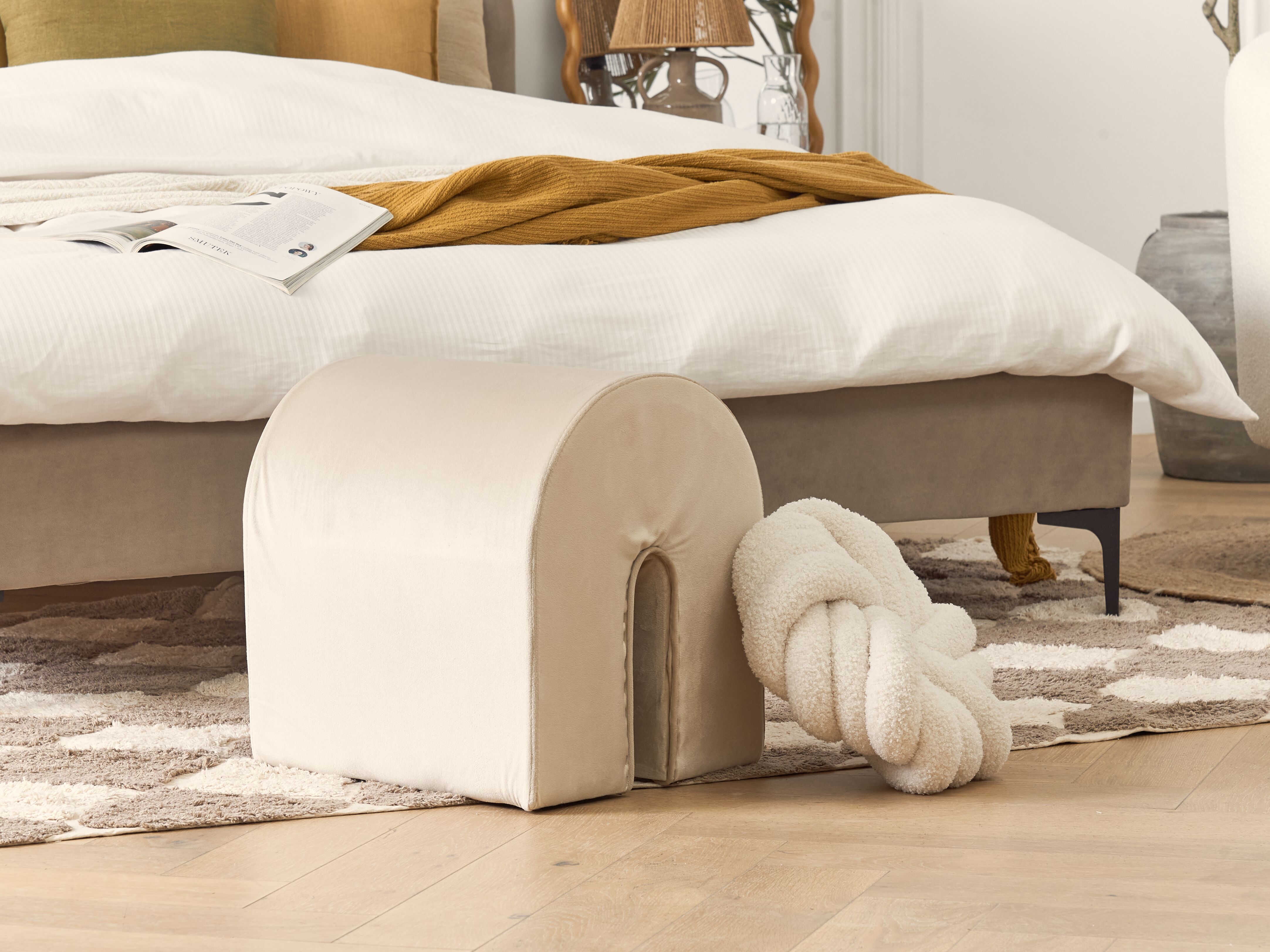 Puf MODOC Velour Beige 35 cm 42 cm 42 cm | Beliani.dk