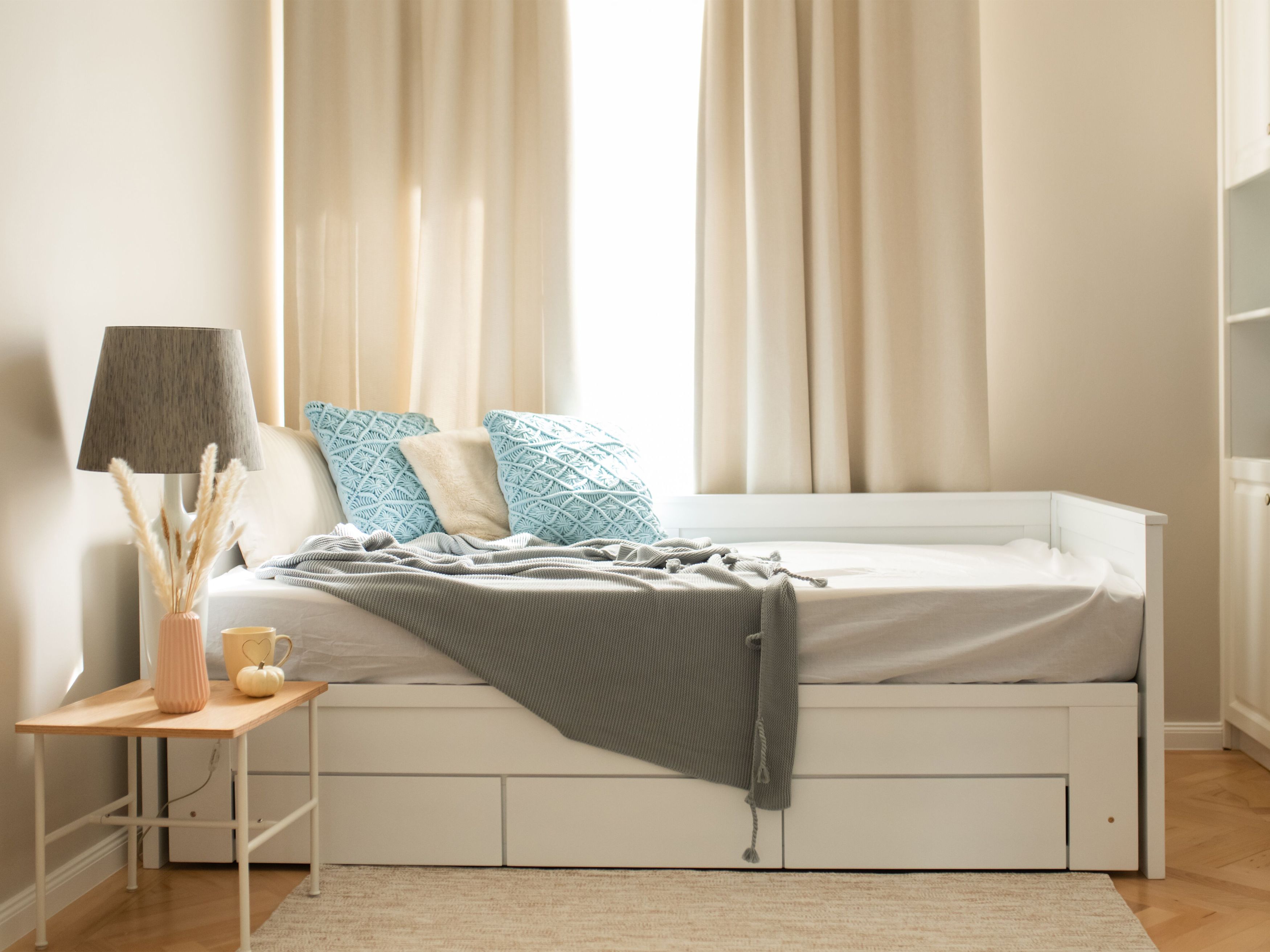 Wooden EU Single to Super King Size Daybed with Storage White CAHORS ...