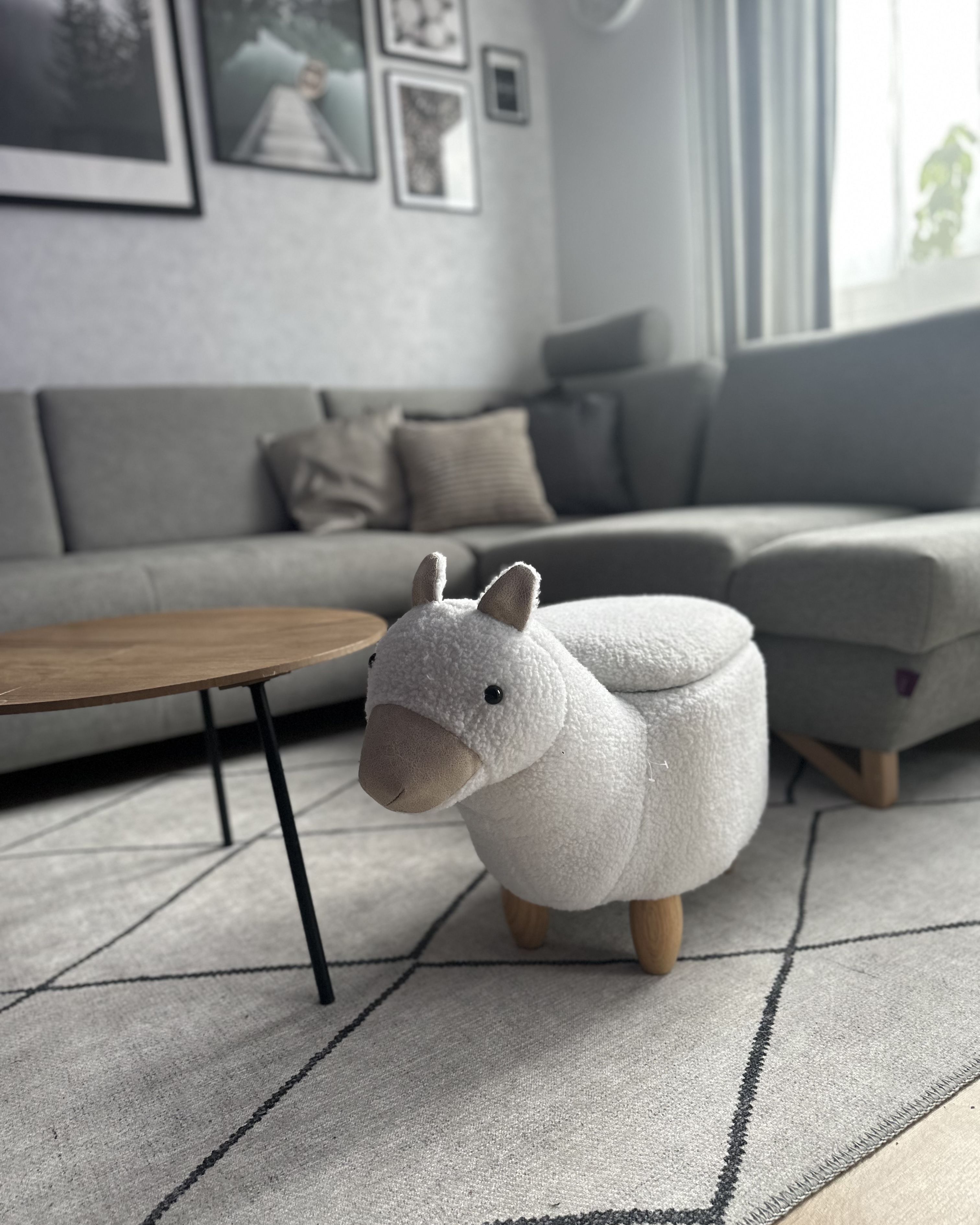 Fabric Storage Animal Stool White ALPACA | Beliani.co.uk