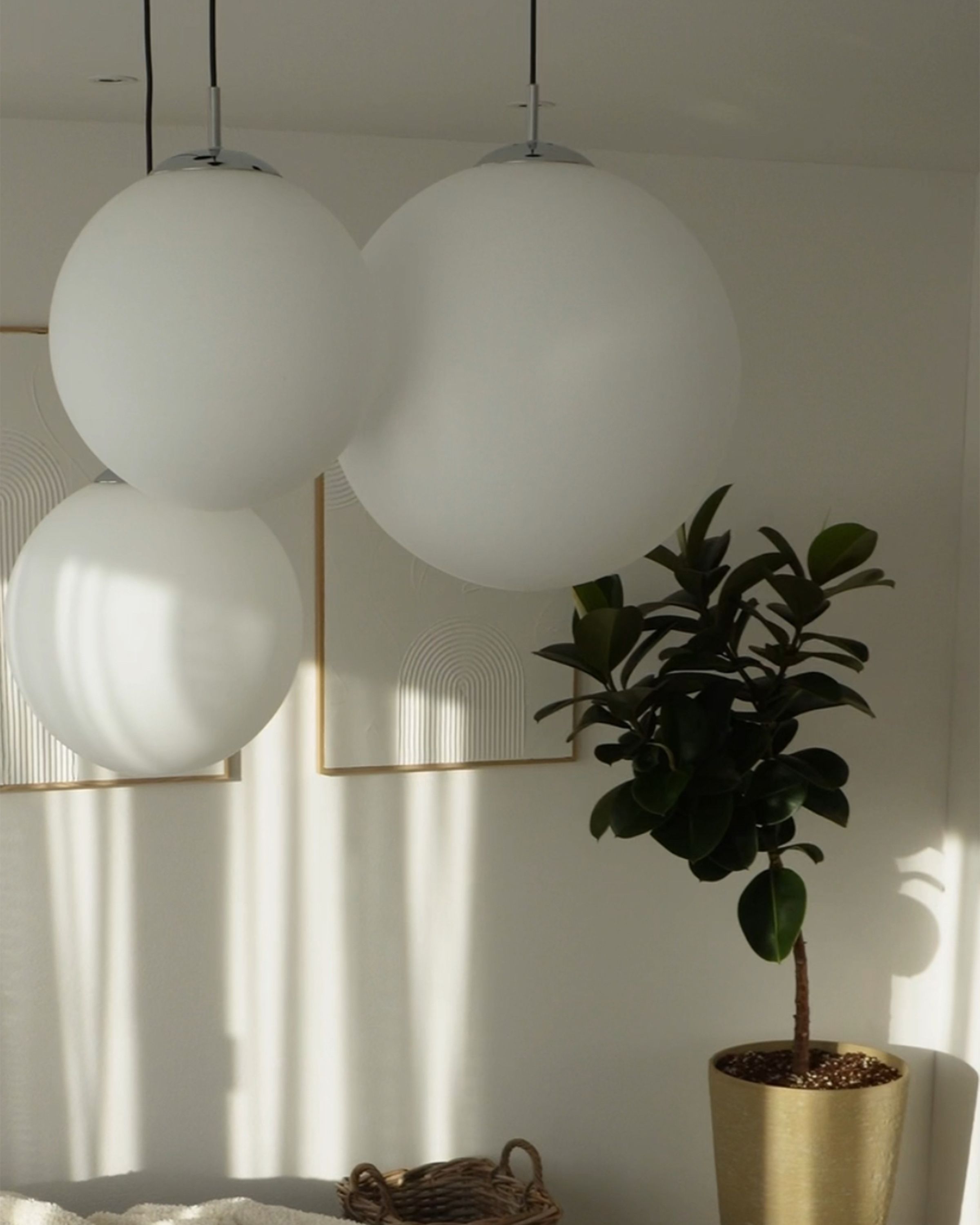 Pendant Lamp BARROW L Glass White | Beliani.co.uk