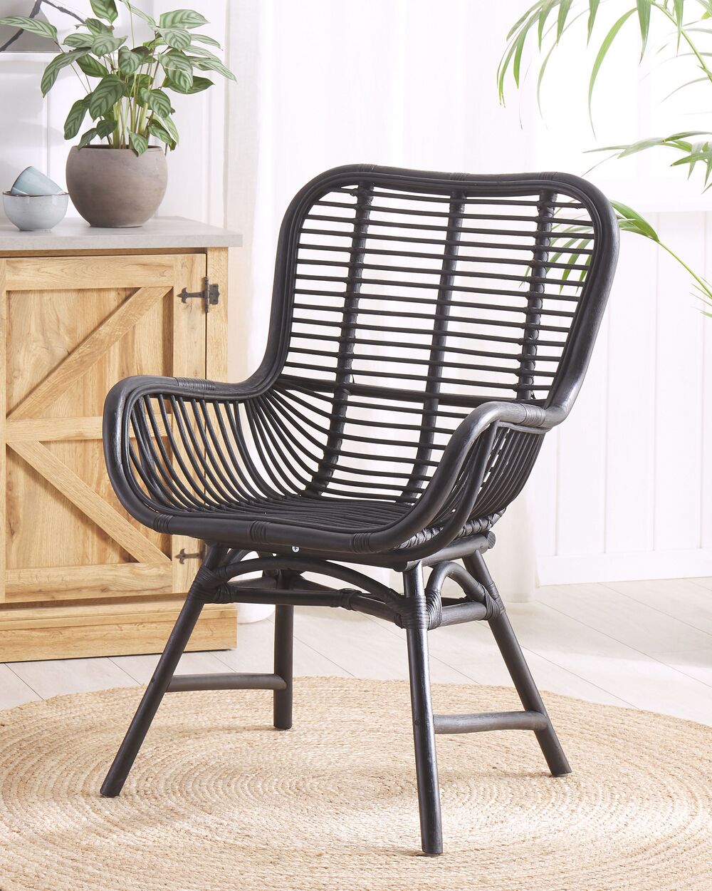 Black rattan accent chair store