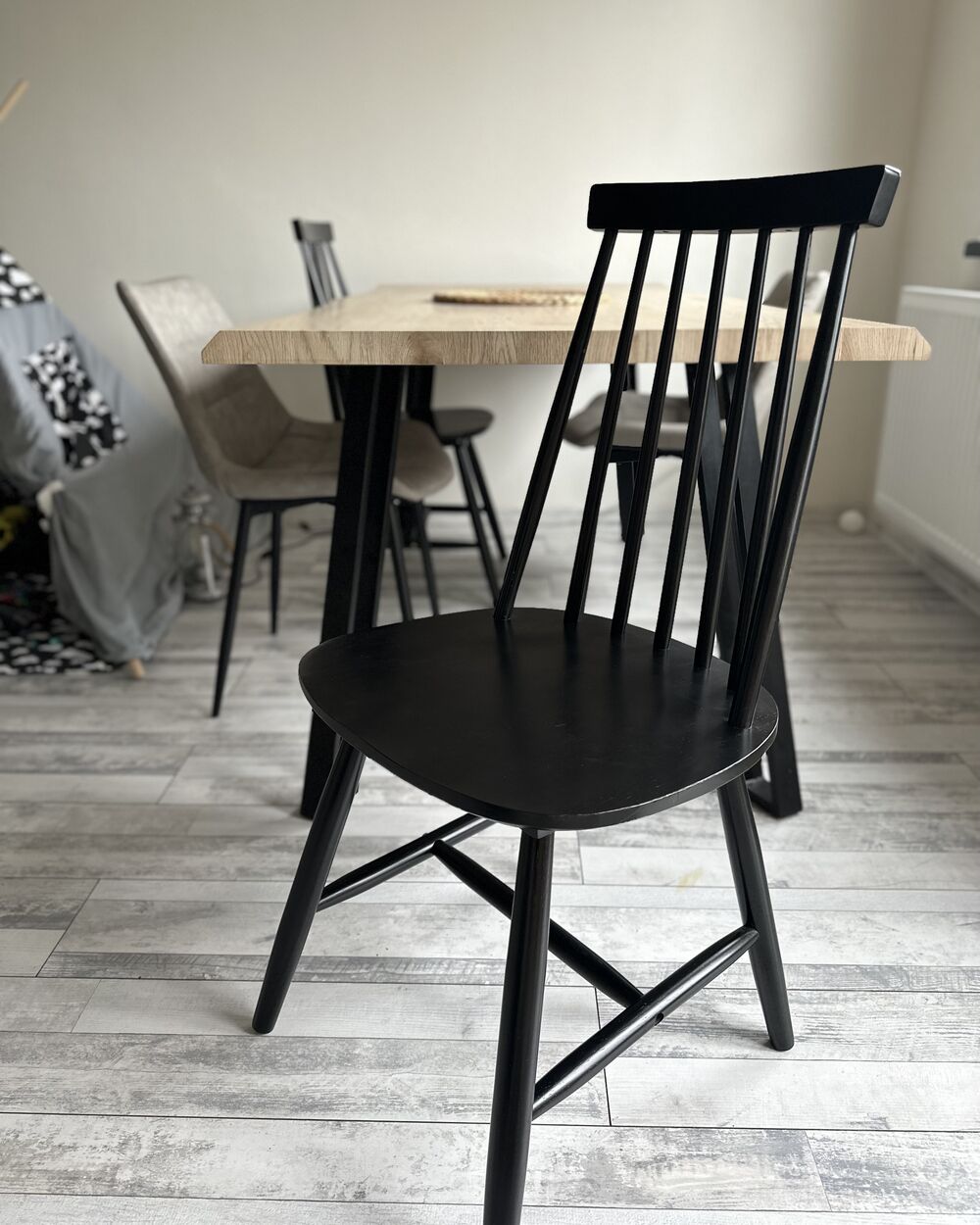 Dining chairs black and wood store