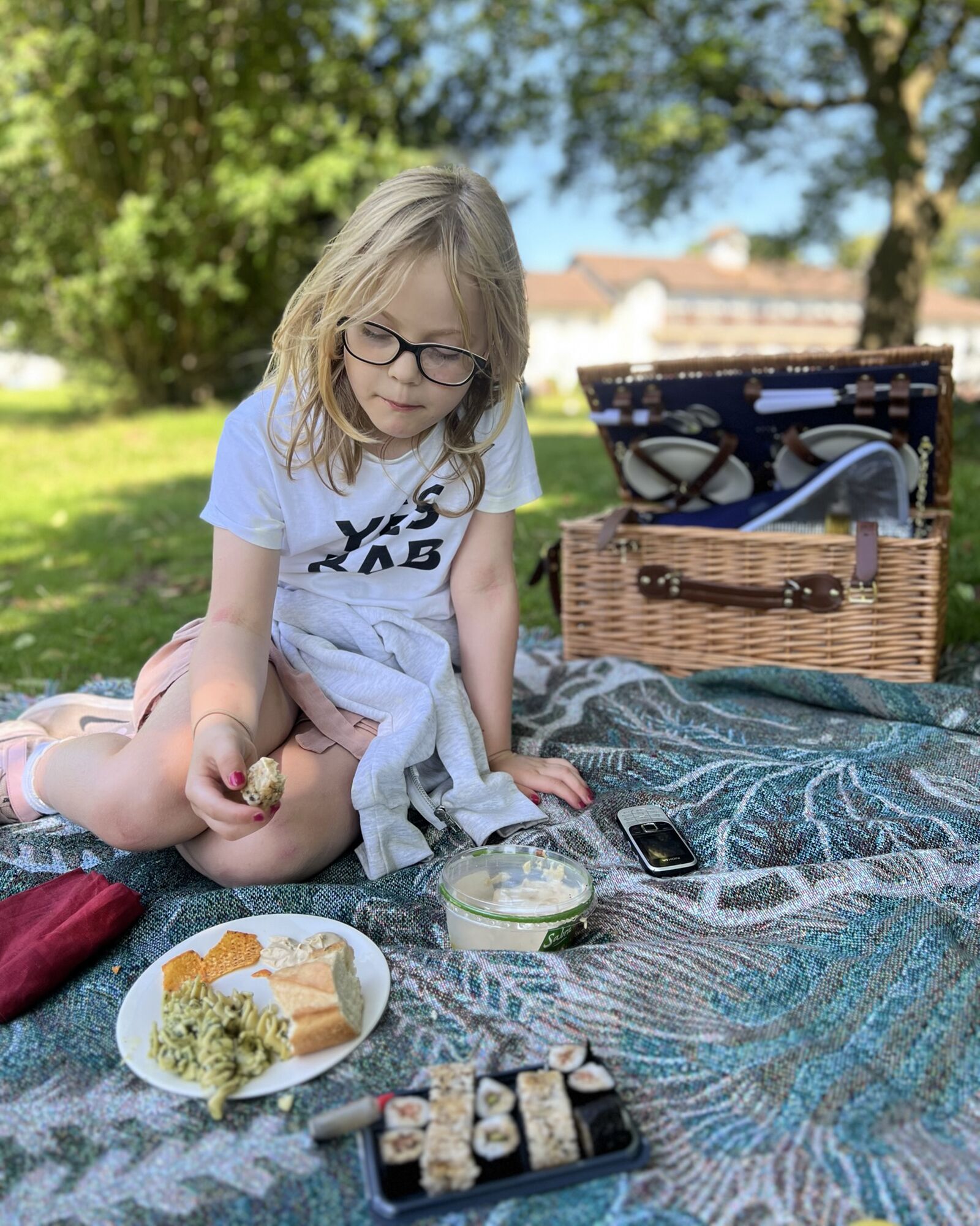 Cestino da picnic per 4 persone rattan naturale CREPES | Beliani.it
