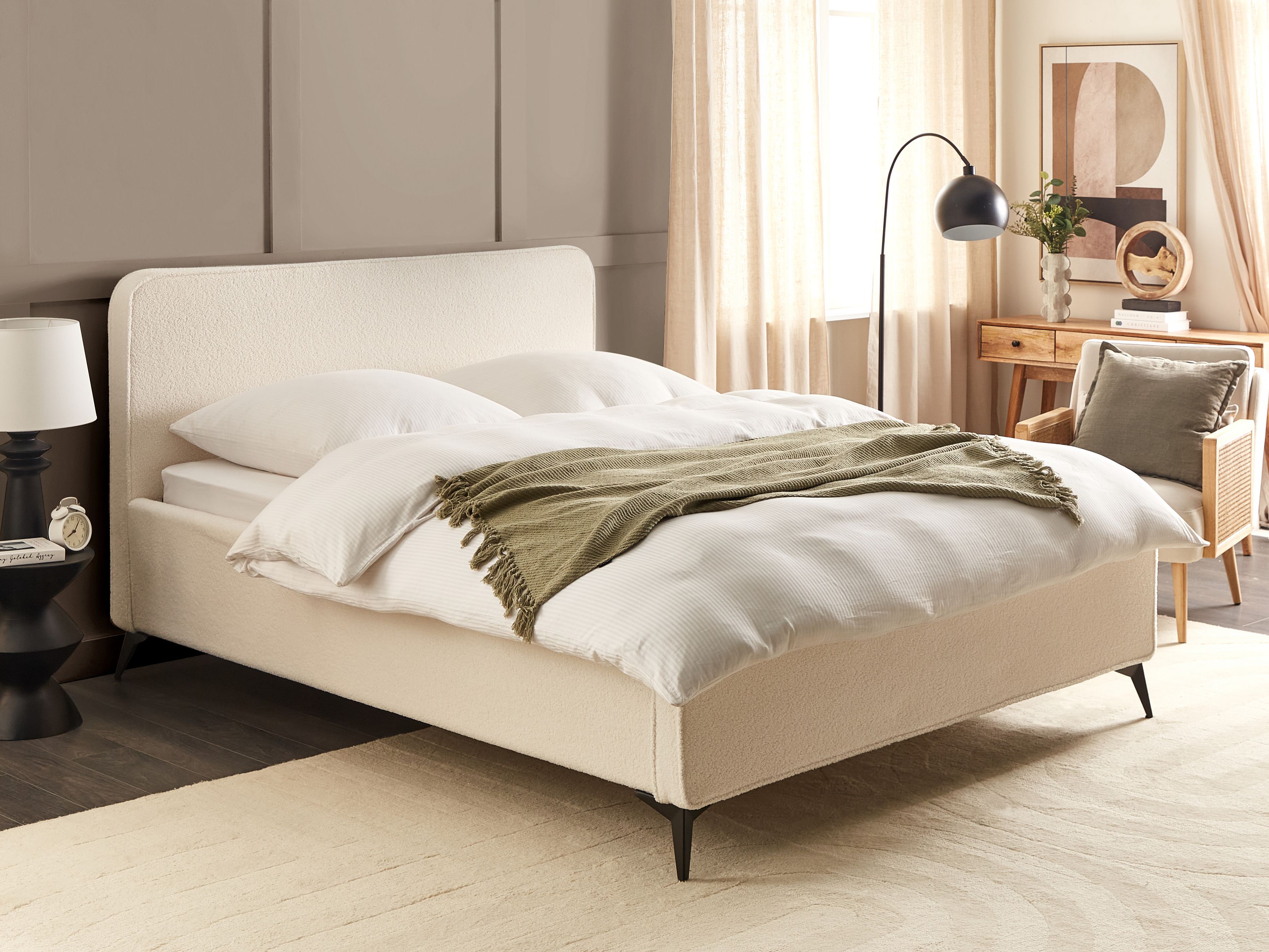 Bett mit Lattenrost Bouclé VALOGNES 160 x 200 cm Cremeweiß | Beliani.at