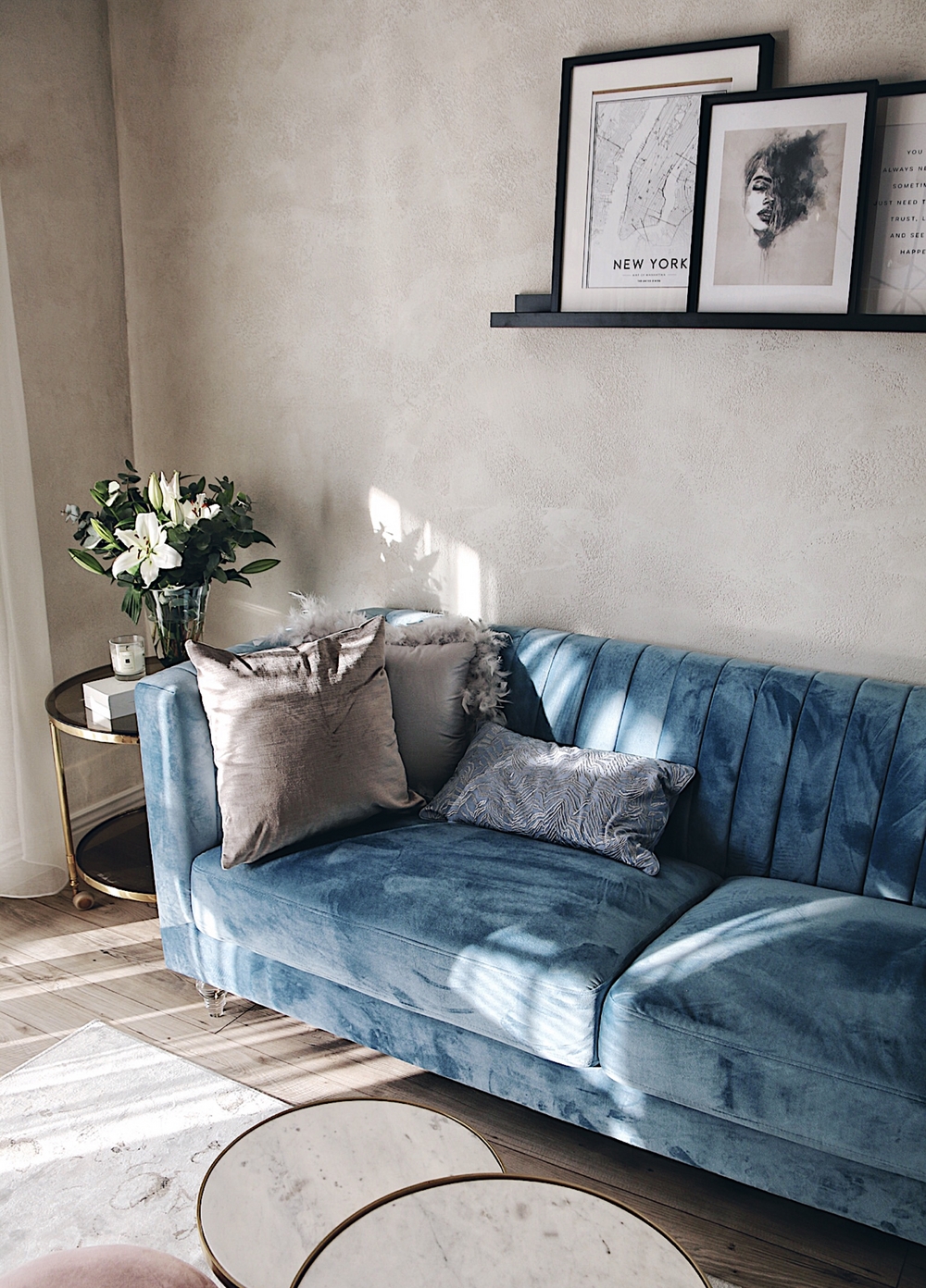 3 Seater Velvet Fabric Sofa Light Blue ARVIKA Beliani.cz